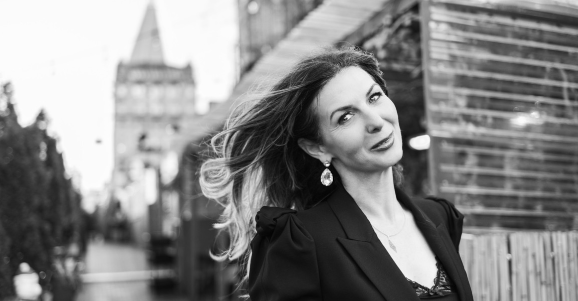 IT IS TIME TO AWAKEN THE SUPERPOWERS WITHIN YOU AND REINVENT YOUR LIFE ...