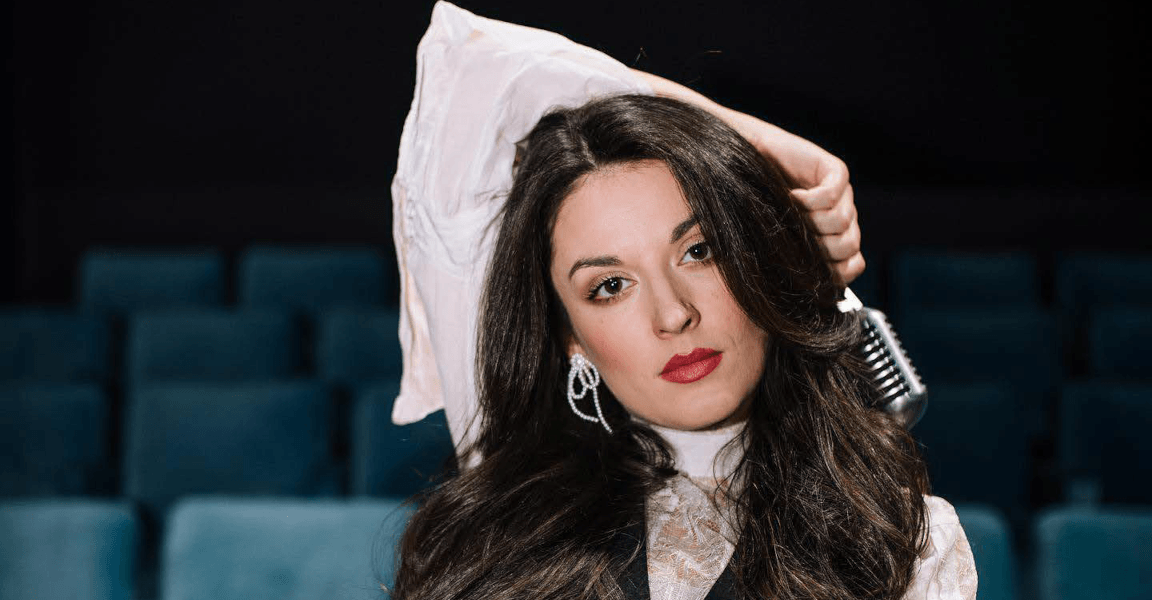 ONE WOMAN SHOW - NINA | RYL